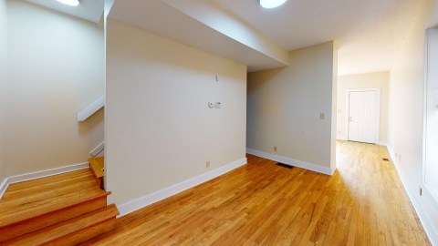 1373 Indianola Avenue : Off-Campus and Commuter Student Engagement